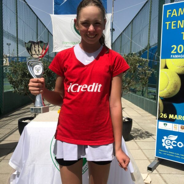 Sofia Nakov a reusit castigarea trofeului la internationalul U12 din ...