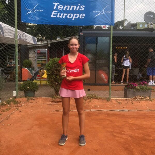 Felicitari Sofia Nakov pt finala jucata la turneul international din ...